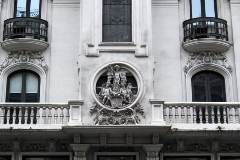 Historia de la Gran Via Madrid-Edificio Grassy • Museo Chicote